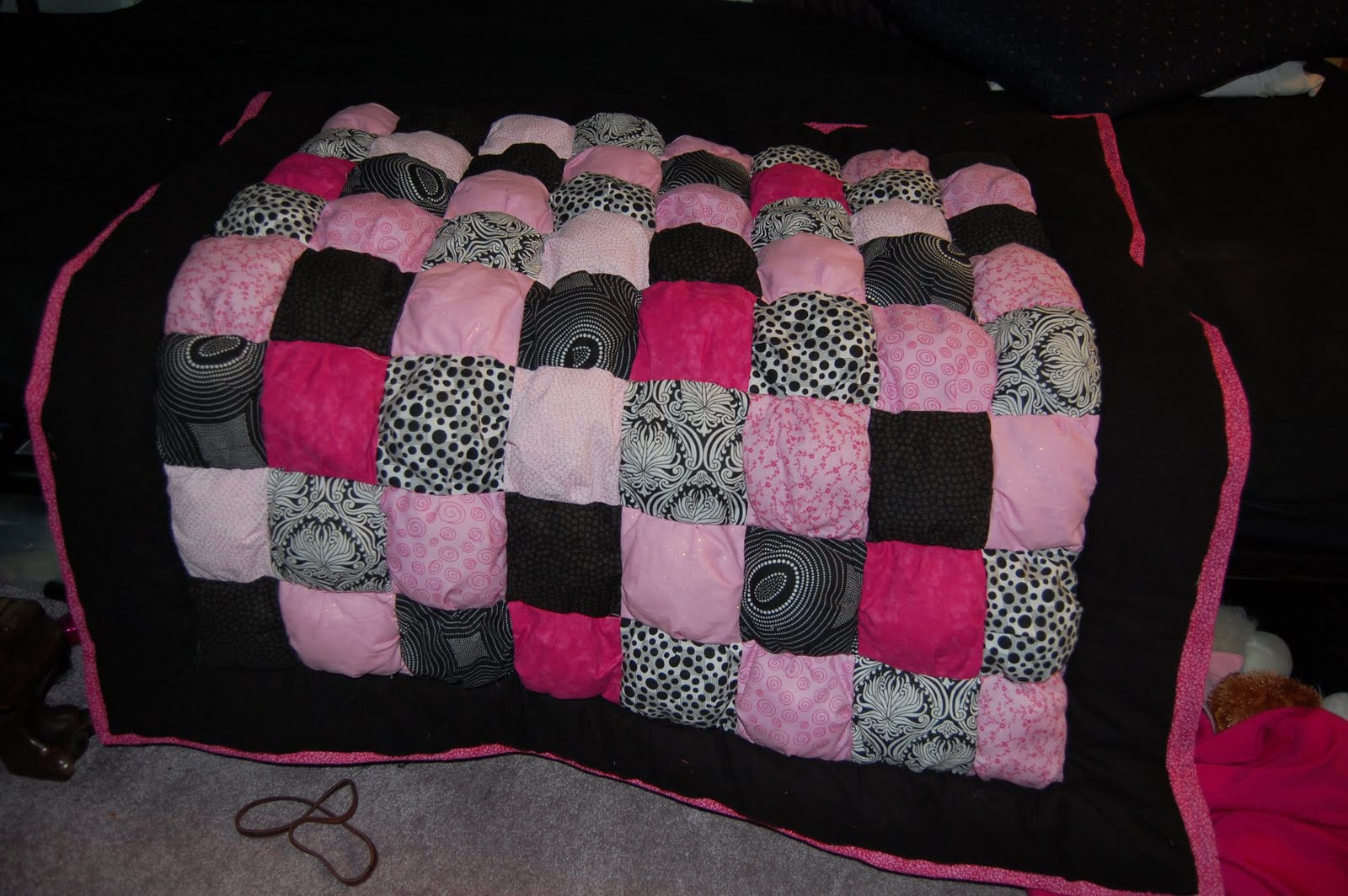 Katiedid Crafts: Puff Quilt Photos