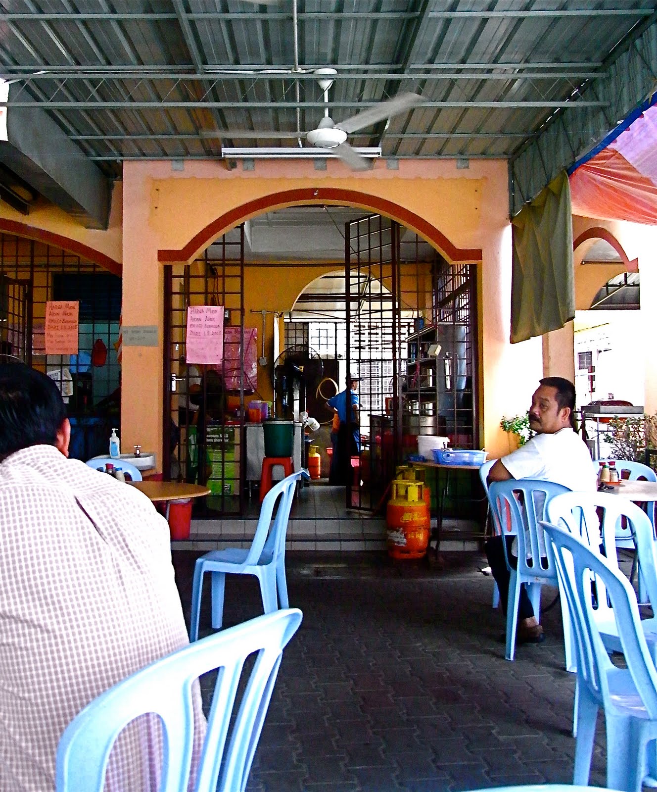 DiA TRAVeL: PARIT PERAK