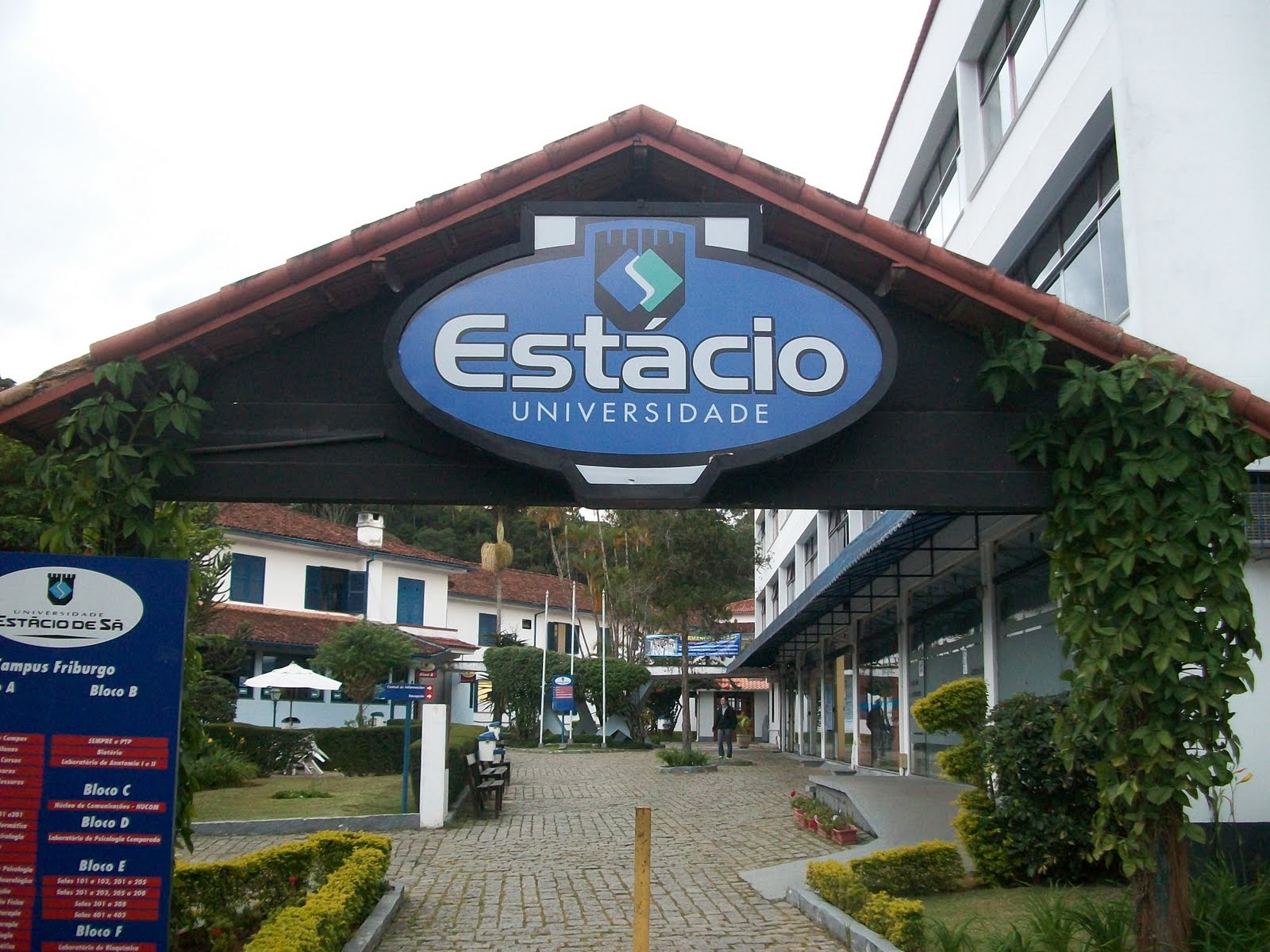 Jiló Petropólis: ESTÁCIO ANUNCIA PÓS GRADUAÇÃO EM NOVA FRIBURGO