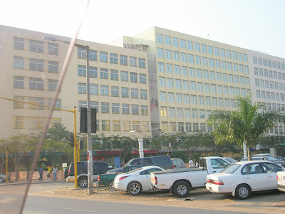 Digital no Índico: Maputo - Av. 25 de Setembro, prédios do JAT