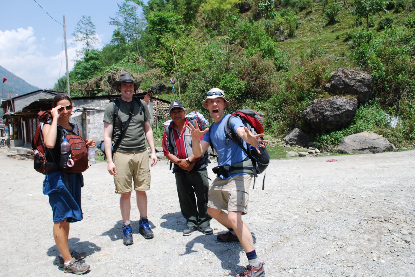 lala's adventures: Mountains!!!!! part uno (Nayapul to Ulleri, 5hrs)