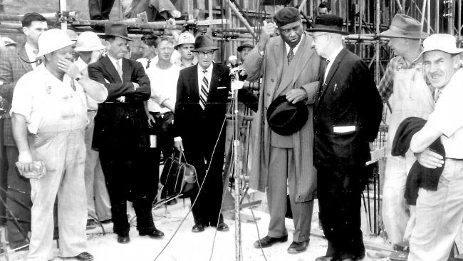 swaggies: 1960: Paul Robeson at Opera House