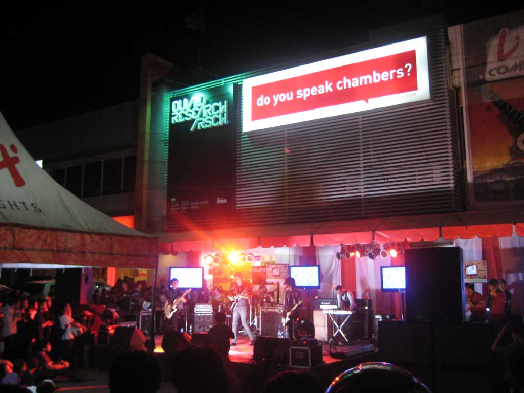 Majalah OUCH!: OUVAL RESEARCH Hadir Di Makassar!!