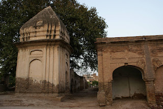 Empire's Last Casualty: Peshawar, Pakistan pre-Islamic Hindu Temple ...