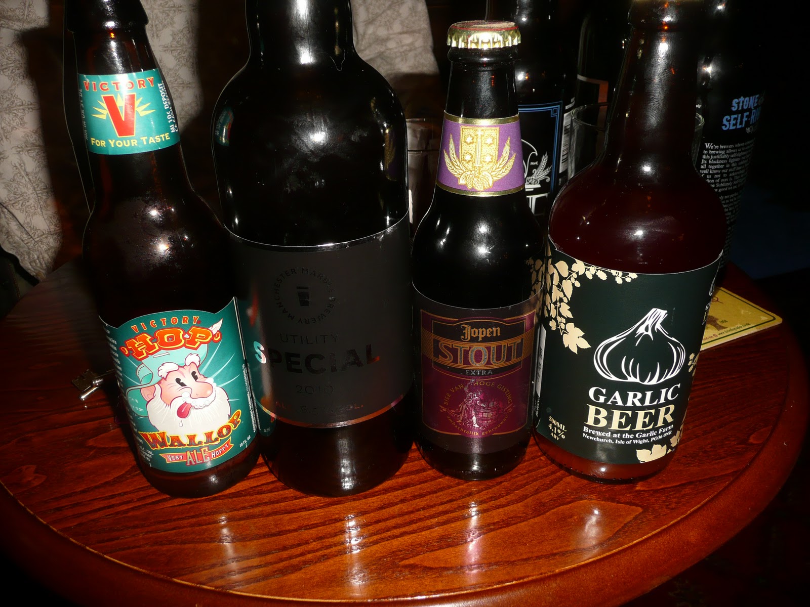 Ghost Drinker: What Happens on a Beer Ritz Xmas Do.....