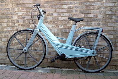 The Bo Diddley Diaries...: ITERA PLASTIC BICYCLE