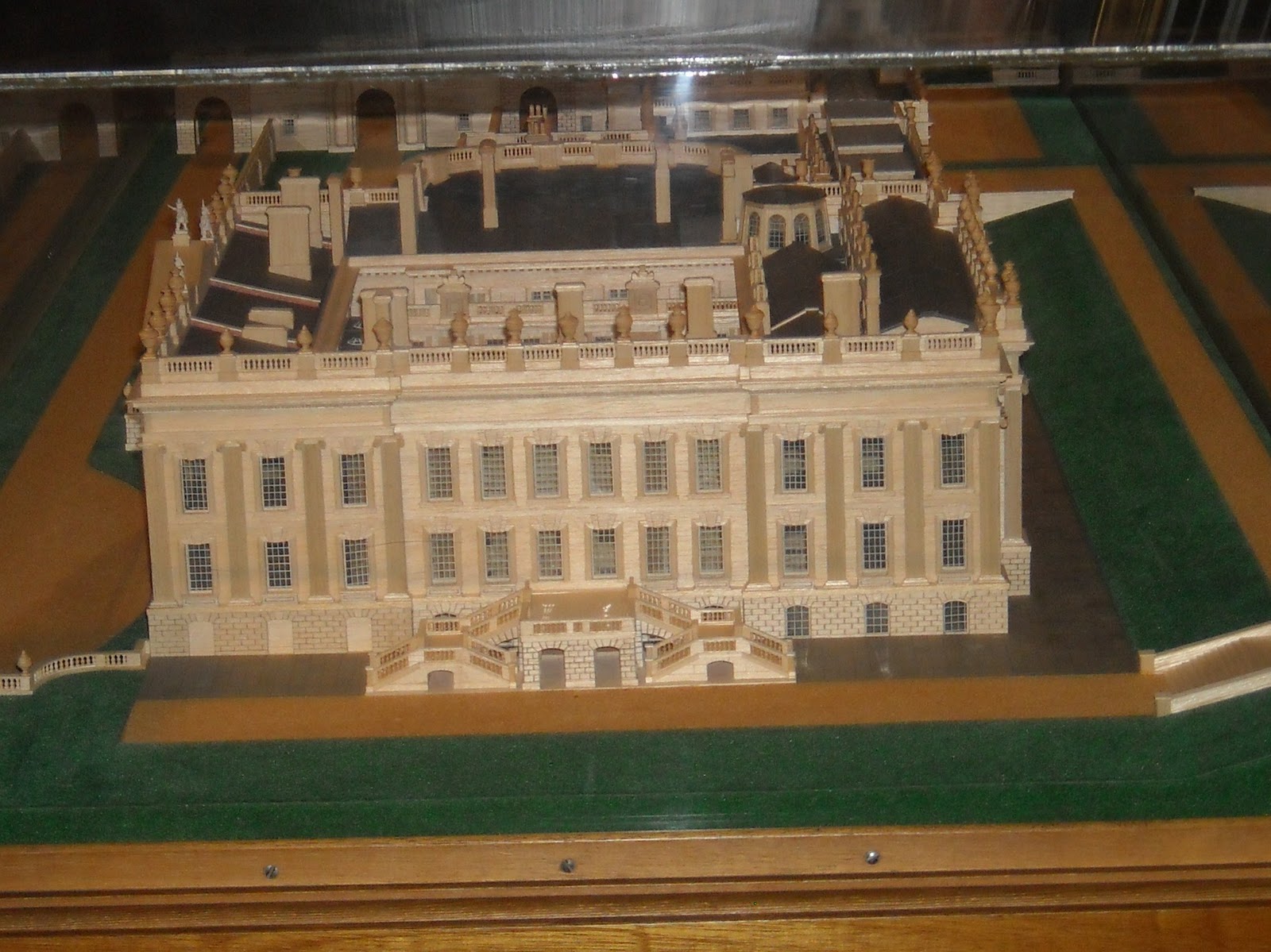 Photos: Chatsworth House and Haddon Hall as Pride & Prejudice's ...