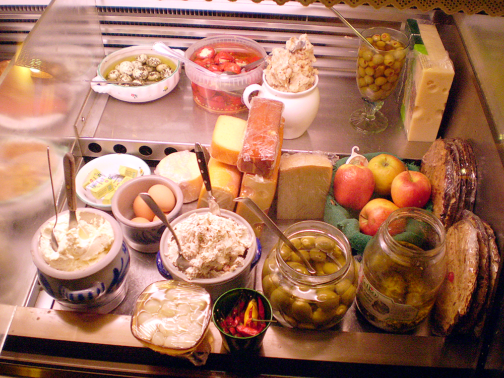 TASTY TRIX: Heurigen Hopping: An Austrian Dispatch with Plenty of Food ...