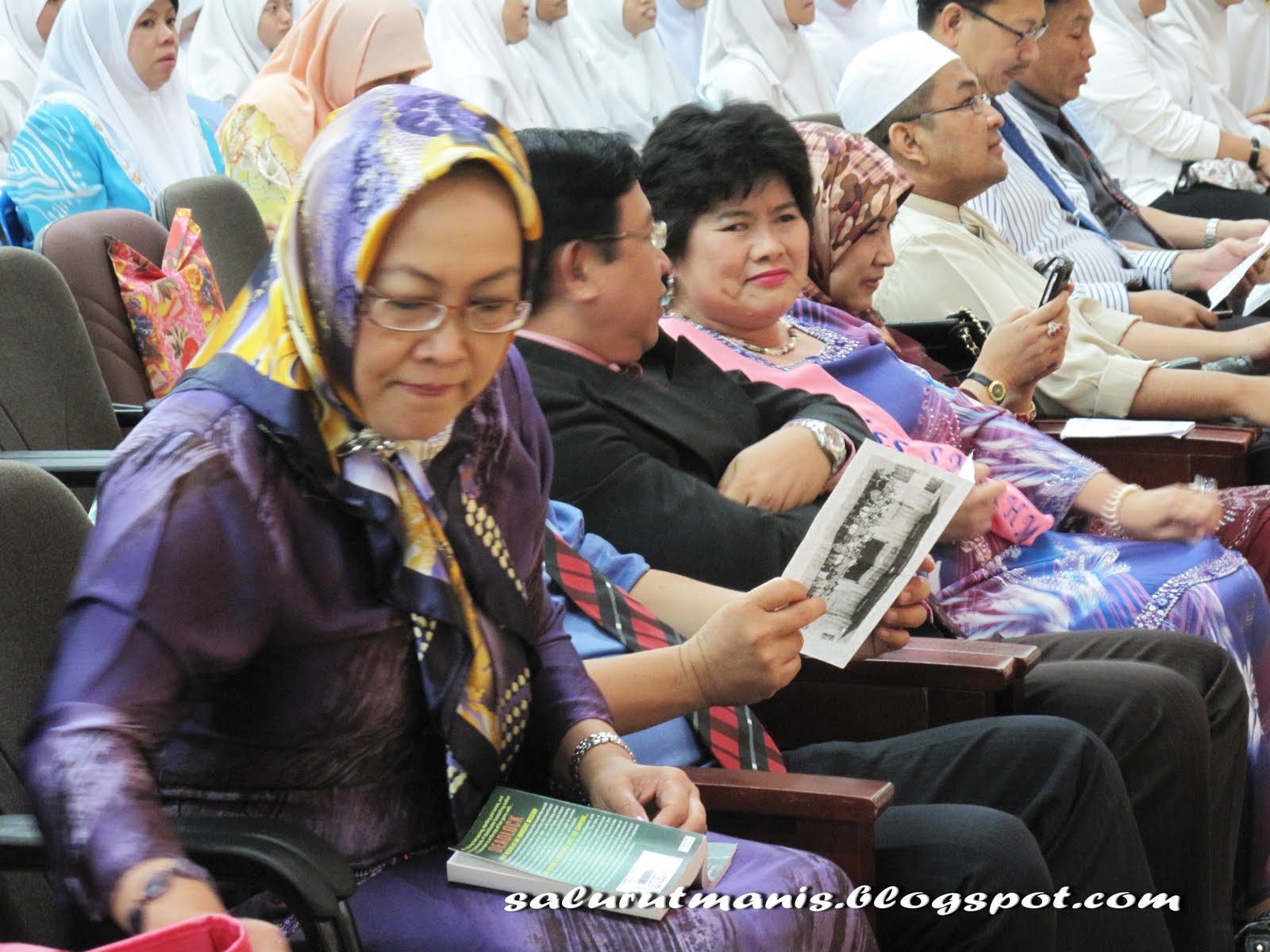 SaLuRuT MaNiS: Sambutan Hari Guru 2009