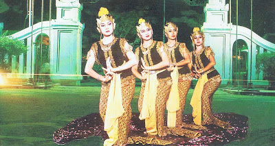 Koleksi Foto-foto Tari Serimpi Yogyakarta