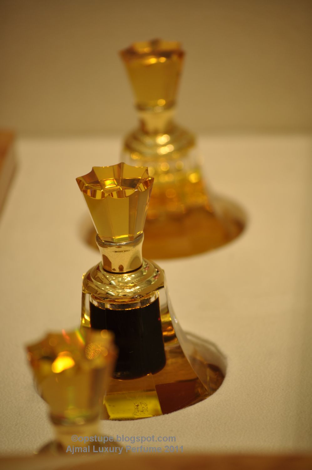 Ajmal Perfume : Creating Your Signature Parfum ~ TRISTUPE.COM