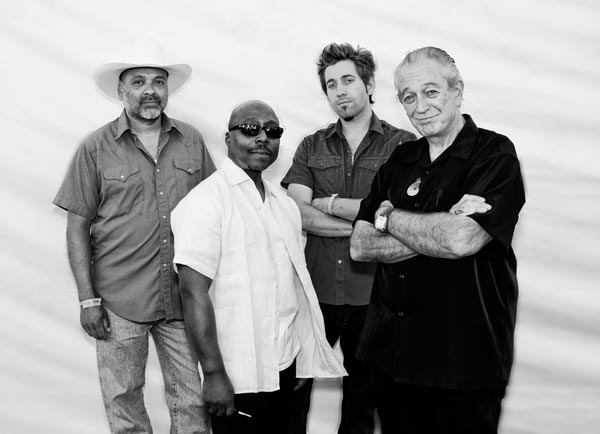 "Som Mutante": Charlie Musselwhite "In my Time"