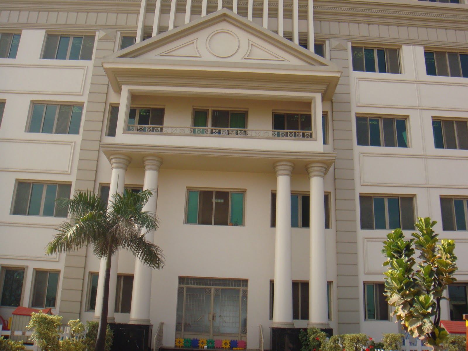 mansoura college