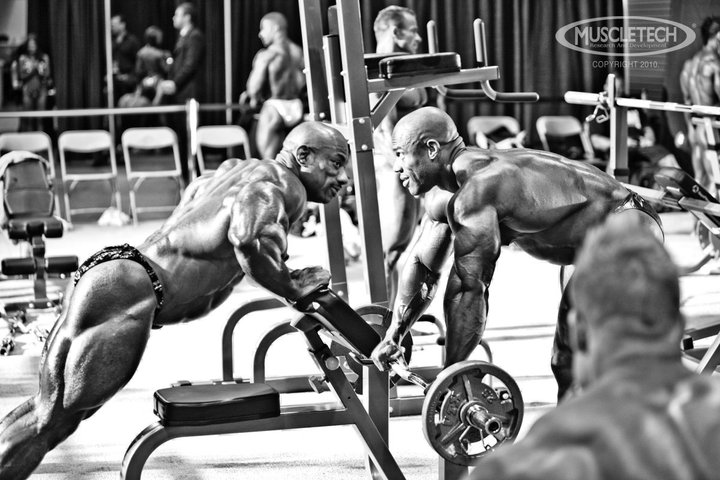 IFBB Professional Boybuilders Training In Golgs Gym | Phill Heath ...