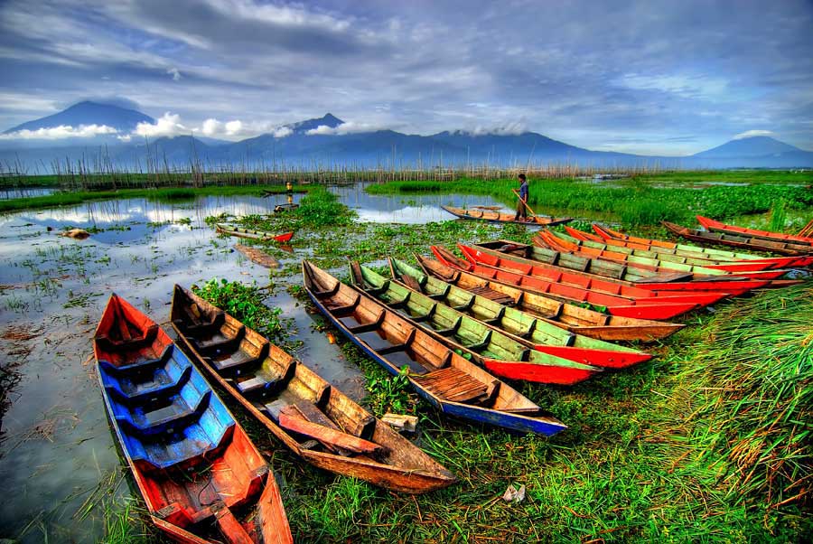 Indonesia Travel Photography: FISHERMAN OF RAWA PENING
