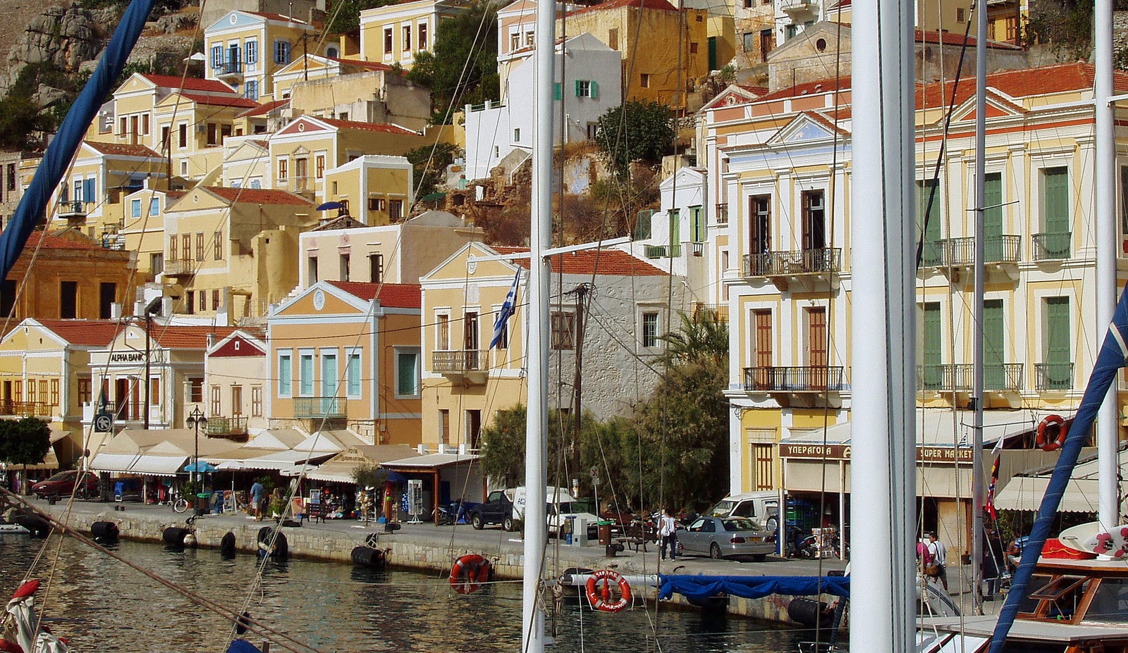 VIEW: Σύμη: το ελληνικό Capri