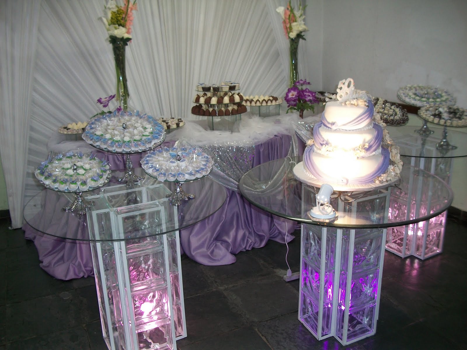 REGINA FESTAS BUFFET: REGINA FESTAS