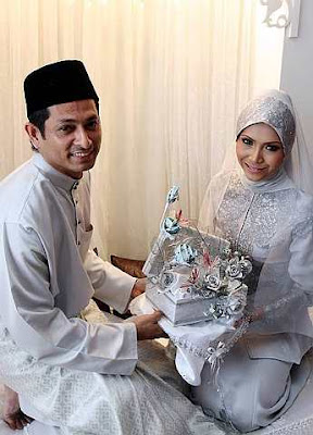 MYARTIS.COM | MYARTIS | MY | ARTIS: GAMBAR PERKAHWINAN AIDA ARIS