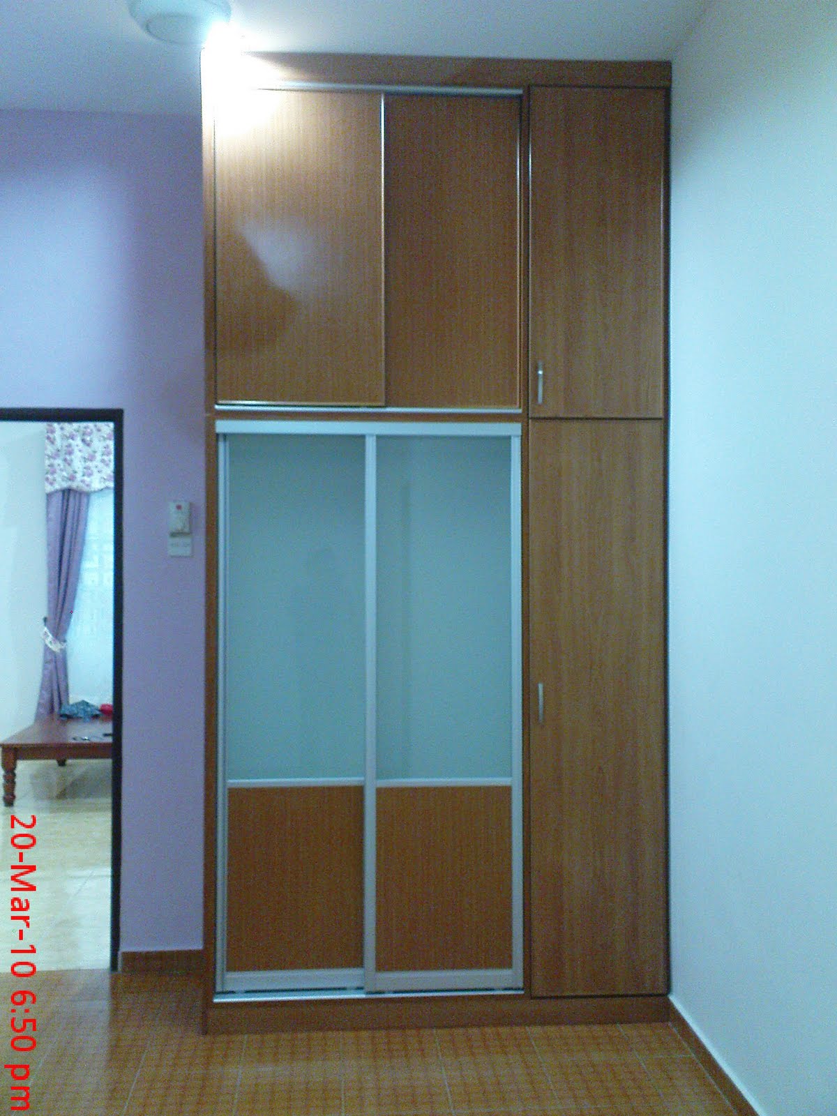 Utara kabinet: Almari Bilik (AB12)