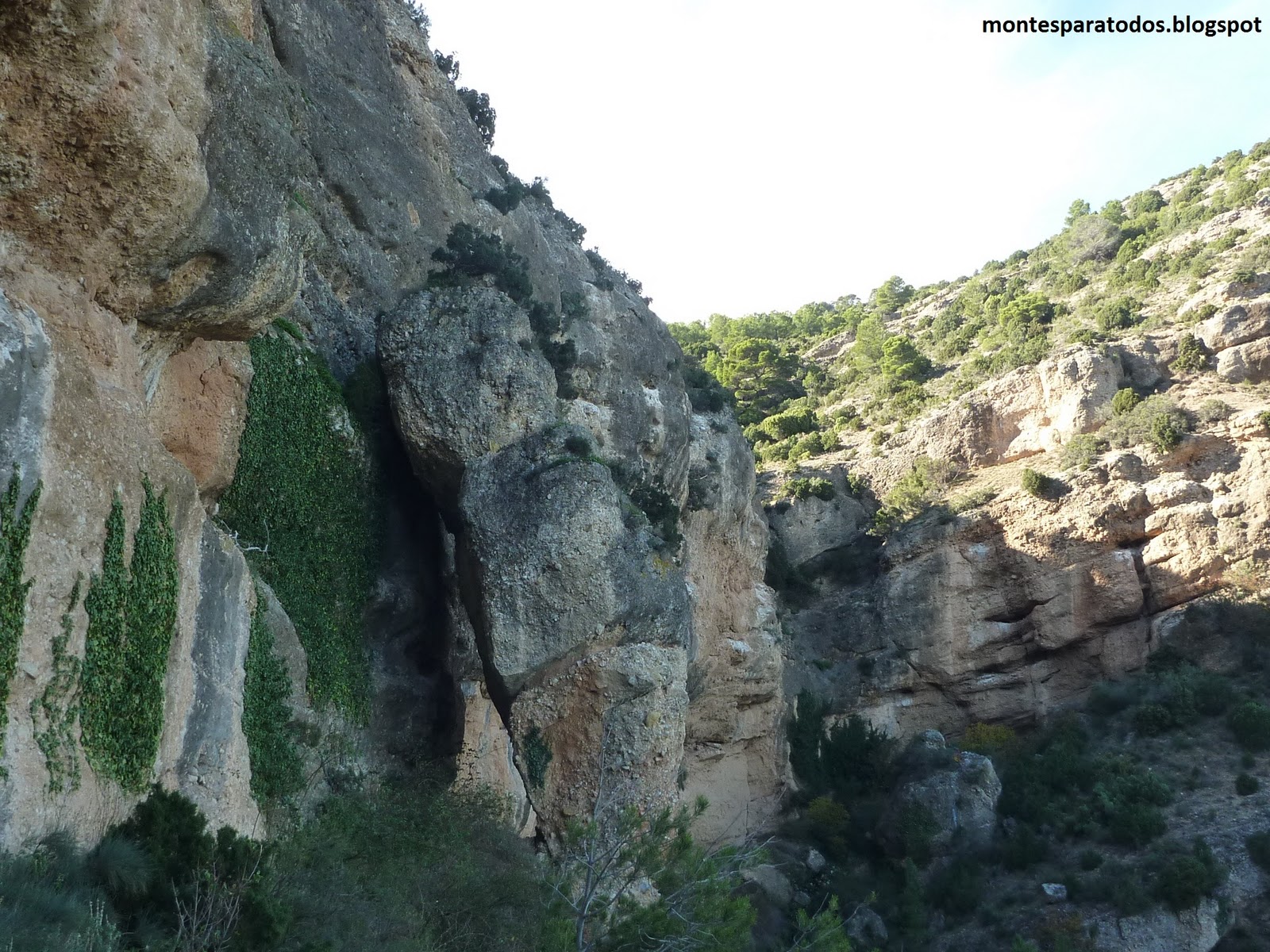 montañismo para todos.: Barranco de Valdoria.