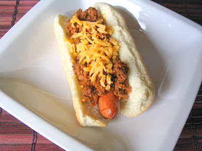 An Edible Symphony: TFF - Ultimate Chili Cheese Dog