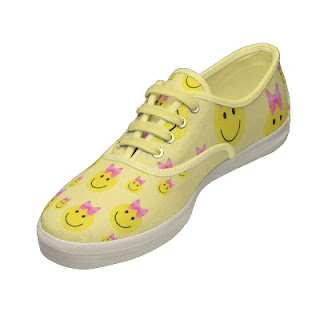 SMILEY FACE: Nice smiley face shoes