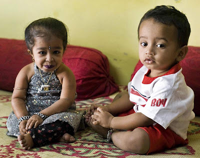 De baas is weg!: Het kleinste tienermeisje ter wereld