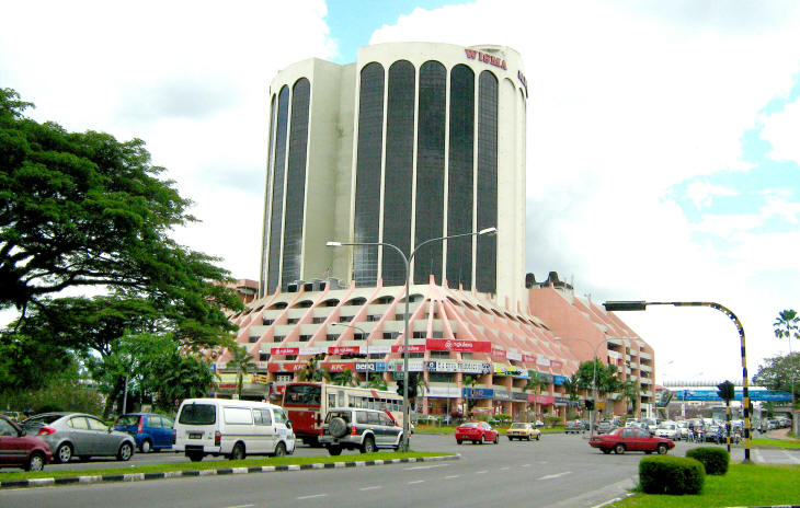 Roystance's Point Of View: Shopping places in Kuching