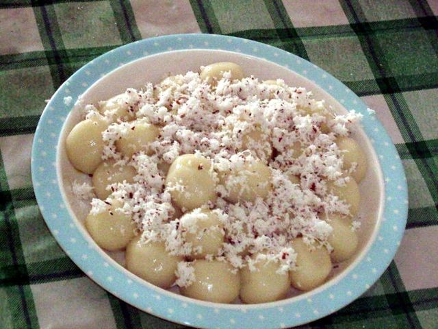 Cooking With Titan!: How to Make Burmese Sticky Rice Balls