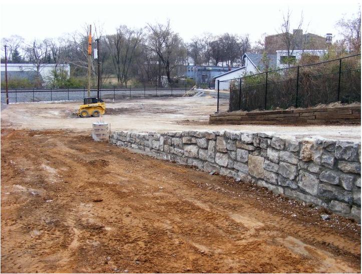 Sawtooth Building Nashville: Stone Wall - Parking Area