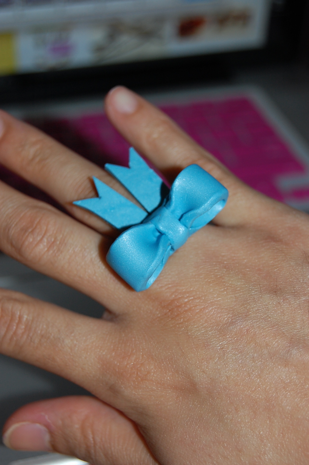 tiny little treasures: Simple Bow Clay