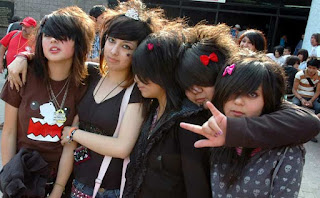 Emo Style And Look: Pose pra foto =3