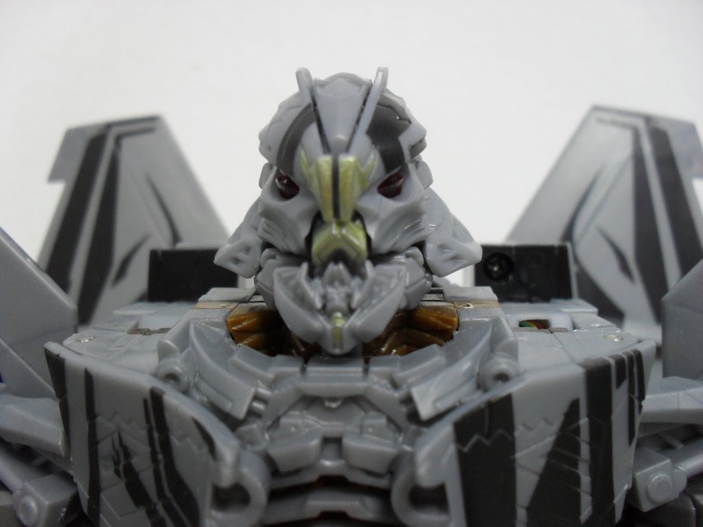 Buy 1st Regret Later: Transformers Leader Class Starscream