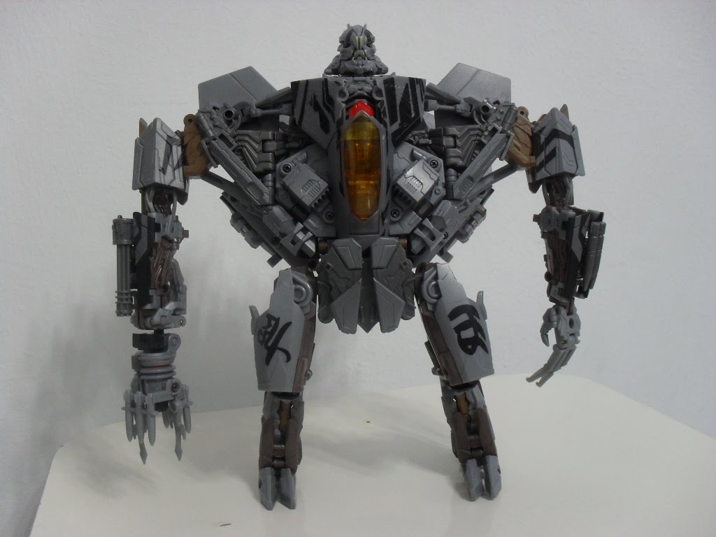 Buy 1st Regret Later: Transformers Leader Class Starscream