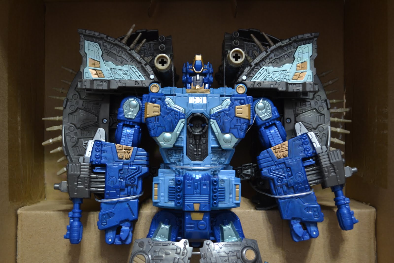 Buy 1st Regret Later: Transformers 2010 Creator Primus