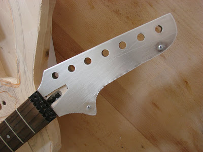 gUitarREN: 7-string headstock