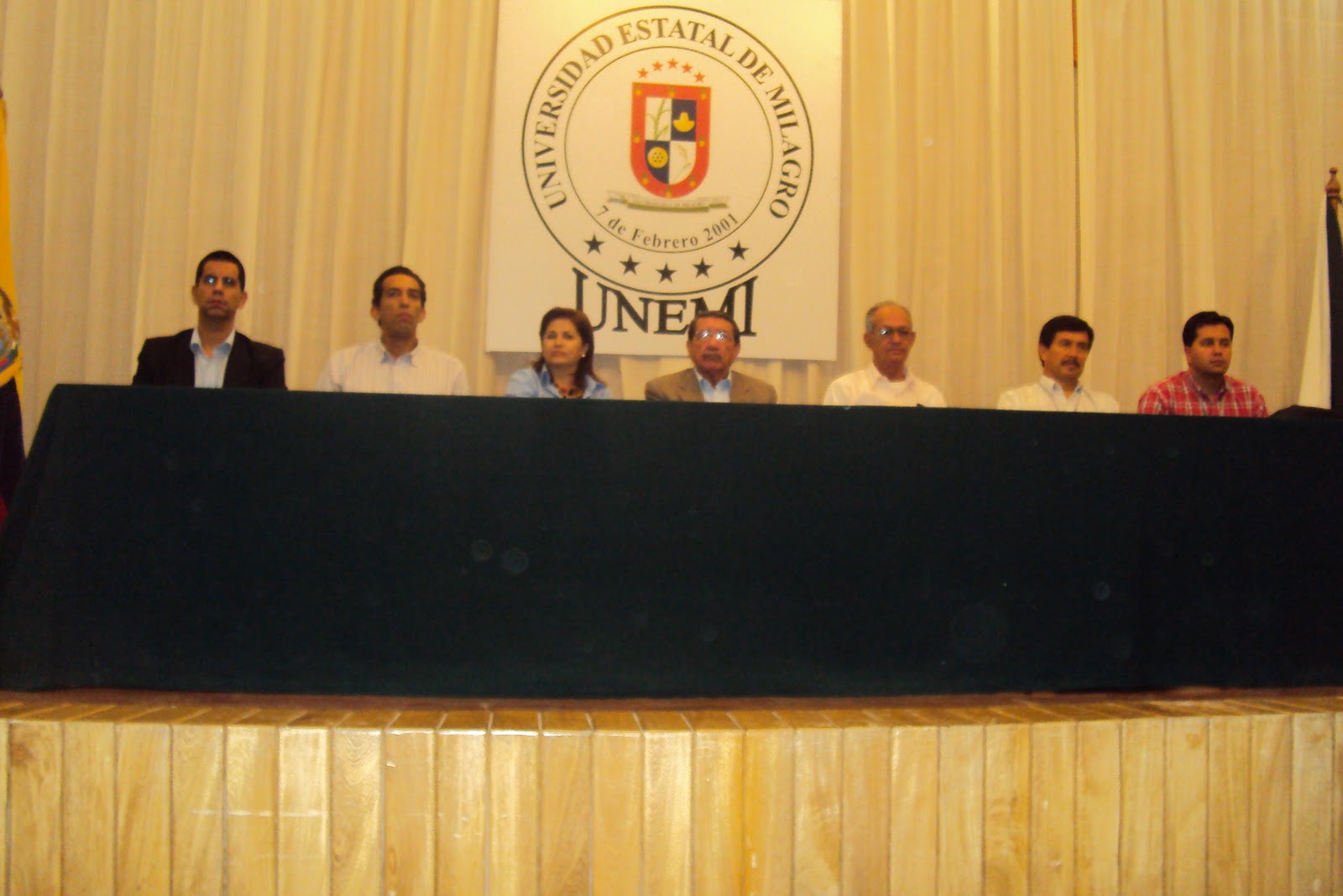 La Comunicacion: UNEMI 2011 AVANZADO CON ESTUDIANTES DE CALIDAD