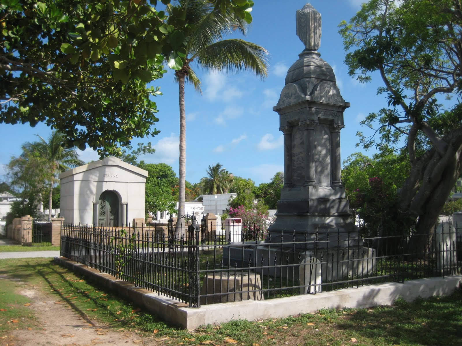 Why Architects Drink: Monday Visual Inspiration: Key West Cemetery
