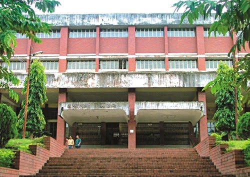 CREATIVE ZONE: CHITTAGONG UNIVERSITY..........