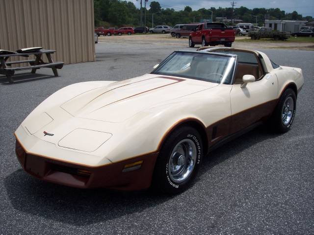 Corvette North Owners: Corvette "Two Tone"