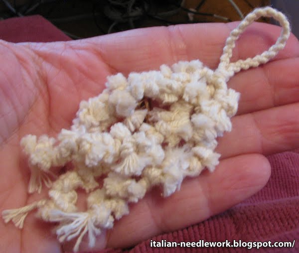 Italian Needlework: Macramé Tassel Handle