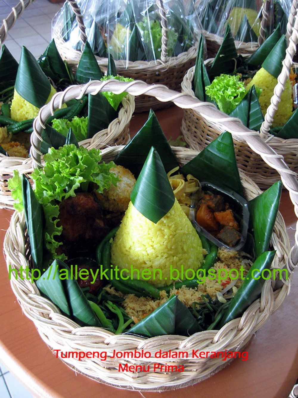 Aroma from Alley Kitchen: Koleksi Tumpeng Jomblo & Lunch Box