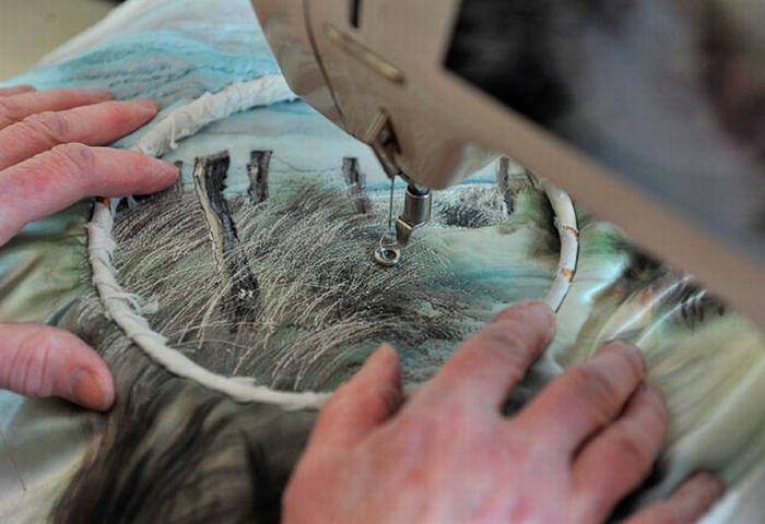 photos: Hyper-Realistic Embroidery by Jill Draper