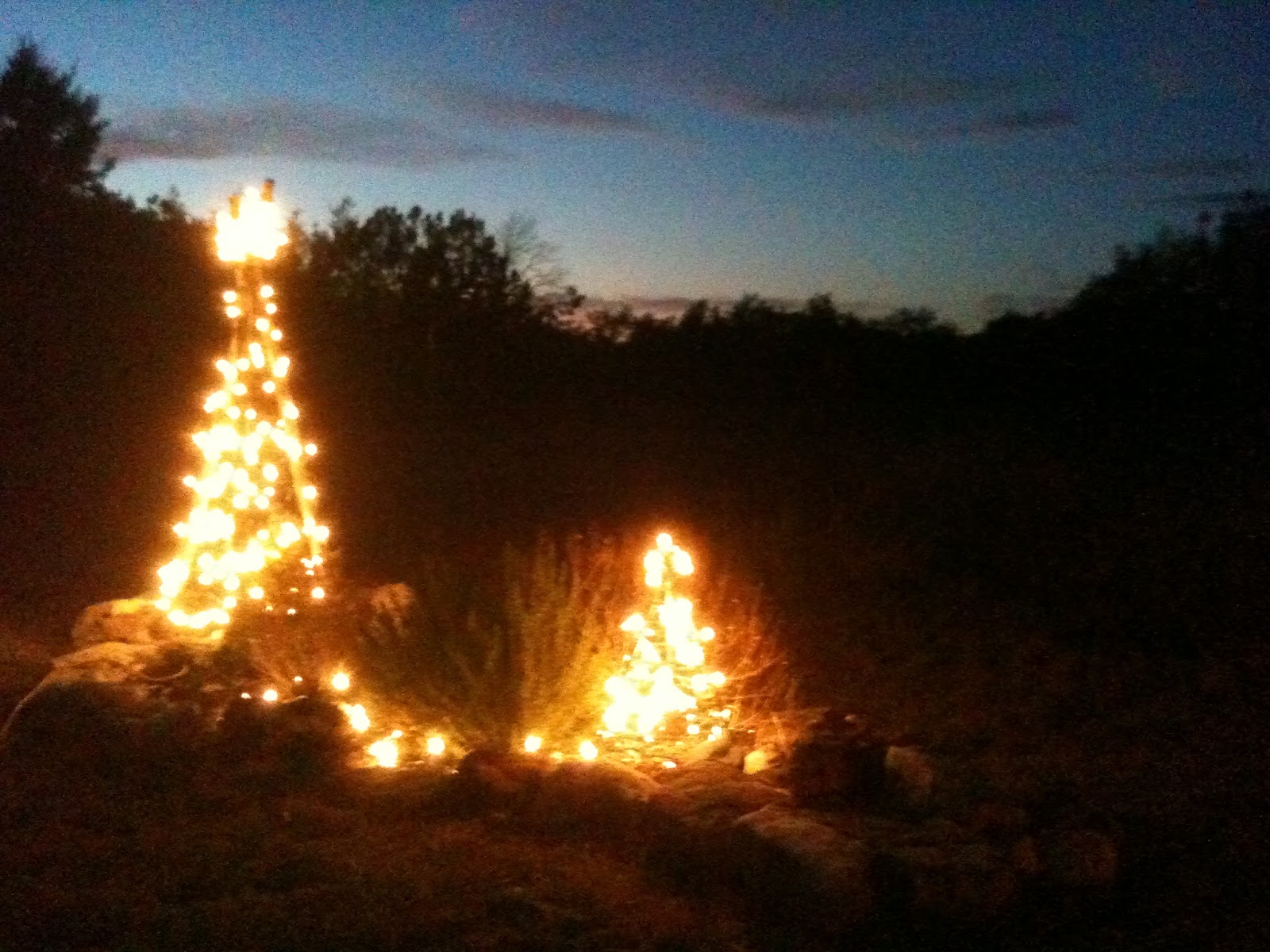 A Porch of My Own: A Fence Post Christmas Tree