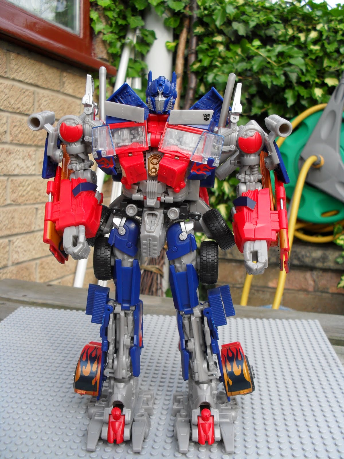 Rancorman's Ramblings: Transformers Leader Optimus Prime Review