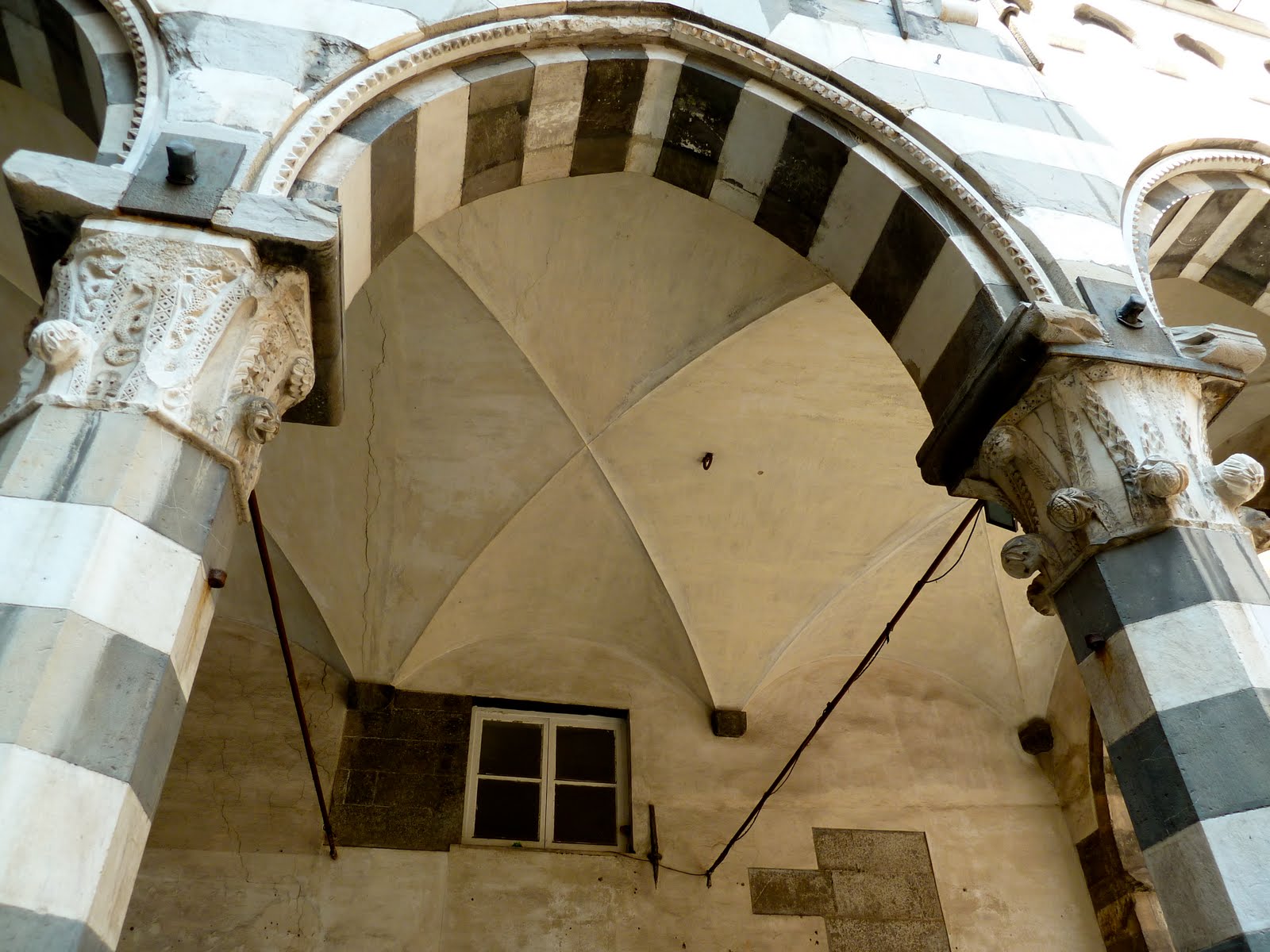 Between the Mountains and the Sea: The Search for the Column of Infamy