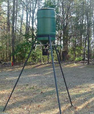 Jadehollow: Outdoor Wednesday ... Redneck Feeder