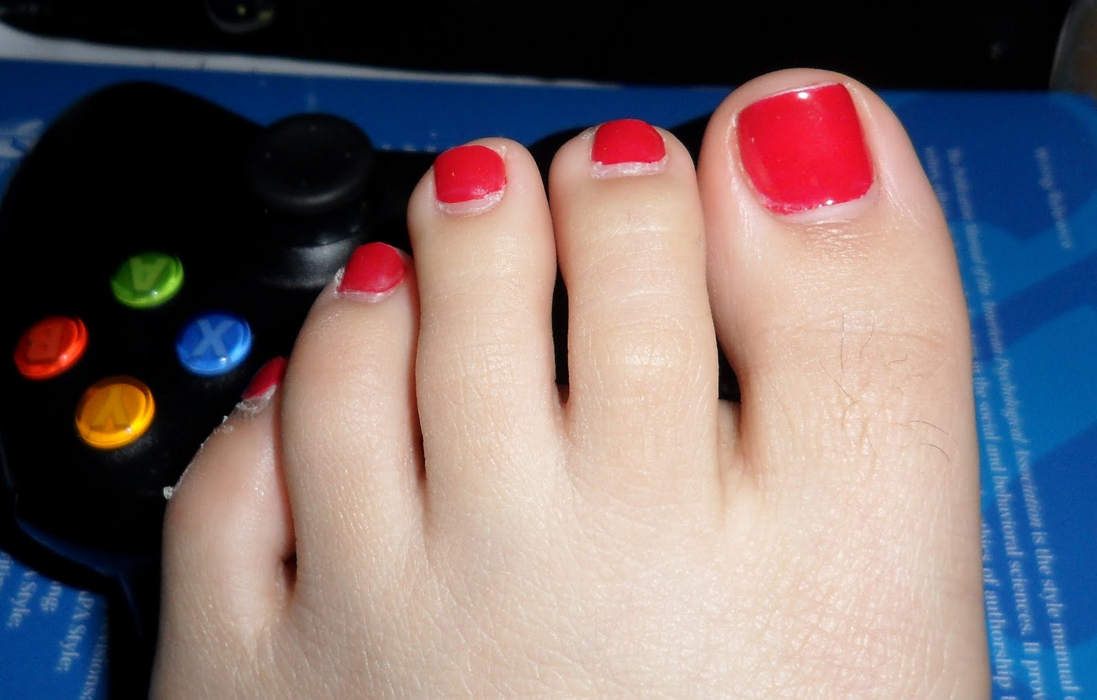 CND Shellac experience: uh, guys, it's kind of awesome. (warning: FEET ...