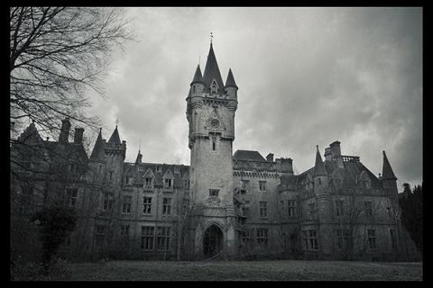 2 Bored For FUN: Castle Miranda Belgium - Abandoned Place