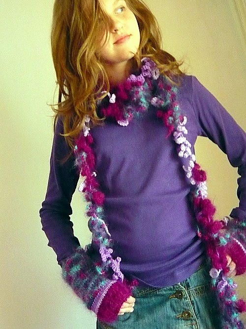 Hainute Colorate...: Fulare si manusi tricotate manual